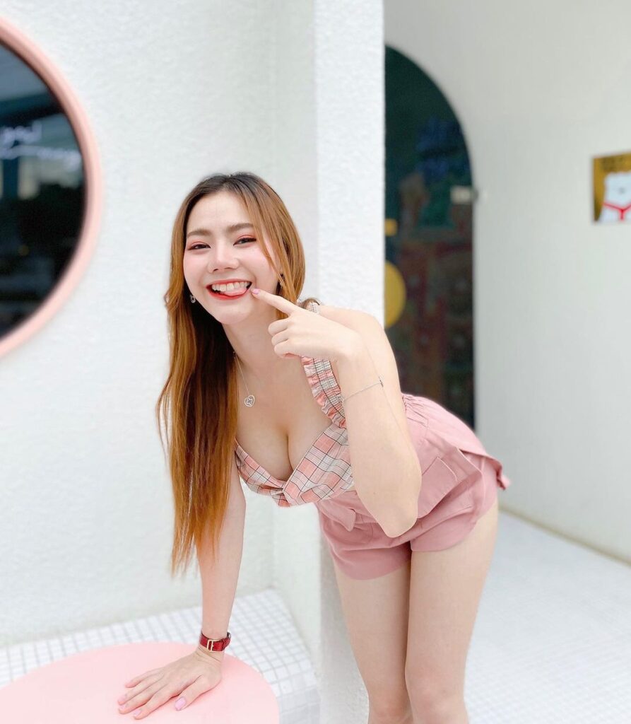 ฟักแฟง ก็มาดิครับ เปิดวาร์ป Fakfang สาวสวย เซ็กซี่ มากความสามารถ