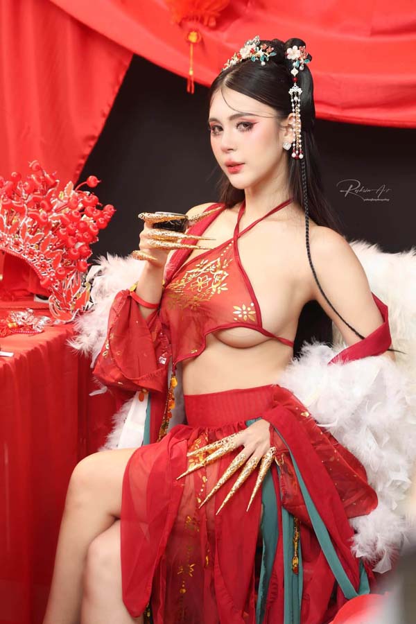 Kanom Kamonrot แจกวาร์ป ขนม กมลรส นางแบบ Cup E ขวัญใจ อกโต